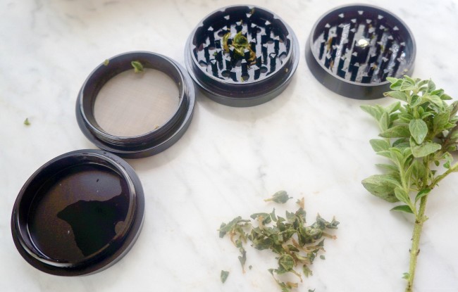 Discover Best Grinders for Weed and Herbs (July. 2020 UPDATE) – Buyer’s ...